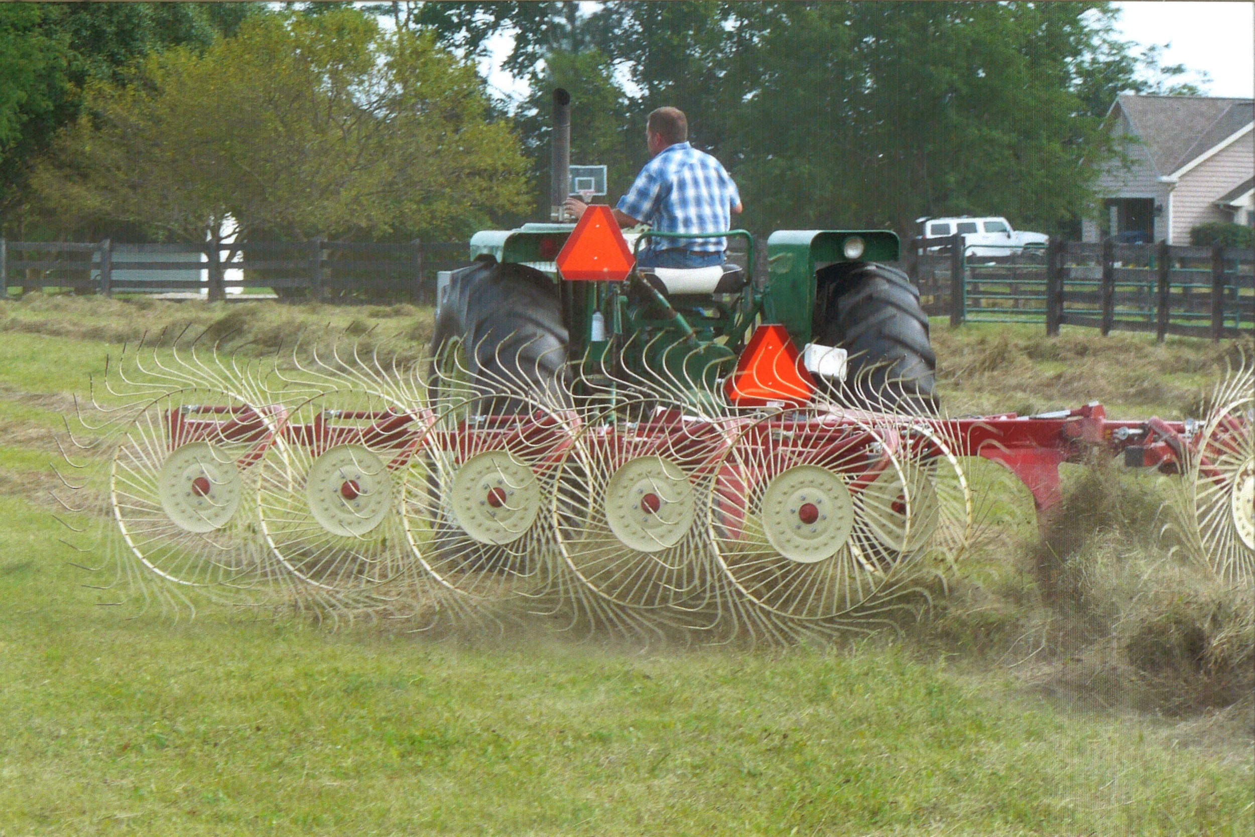 QR/10 | Wheel Rake – Ford Distributing